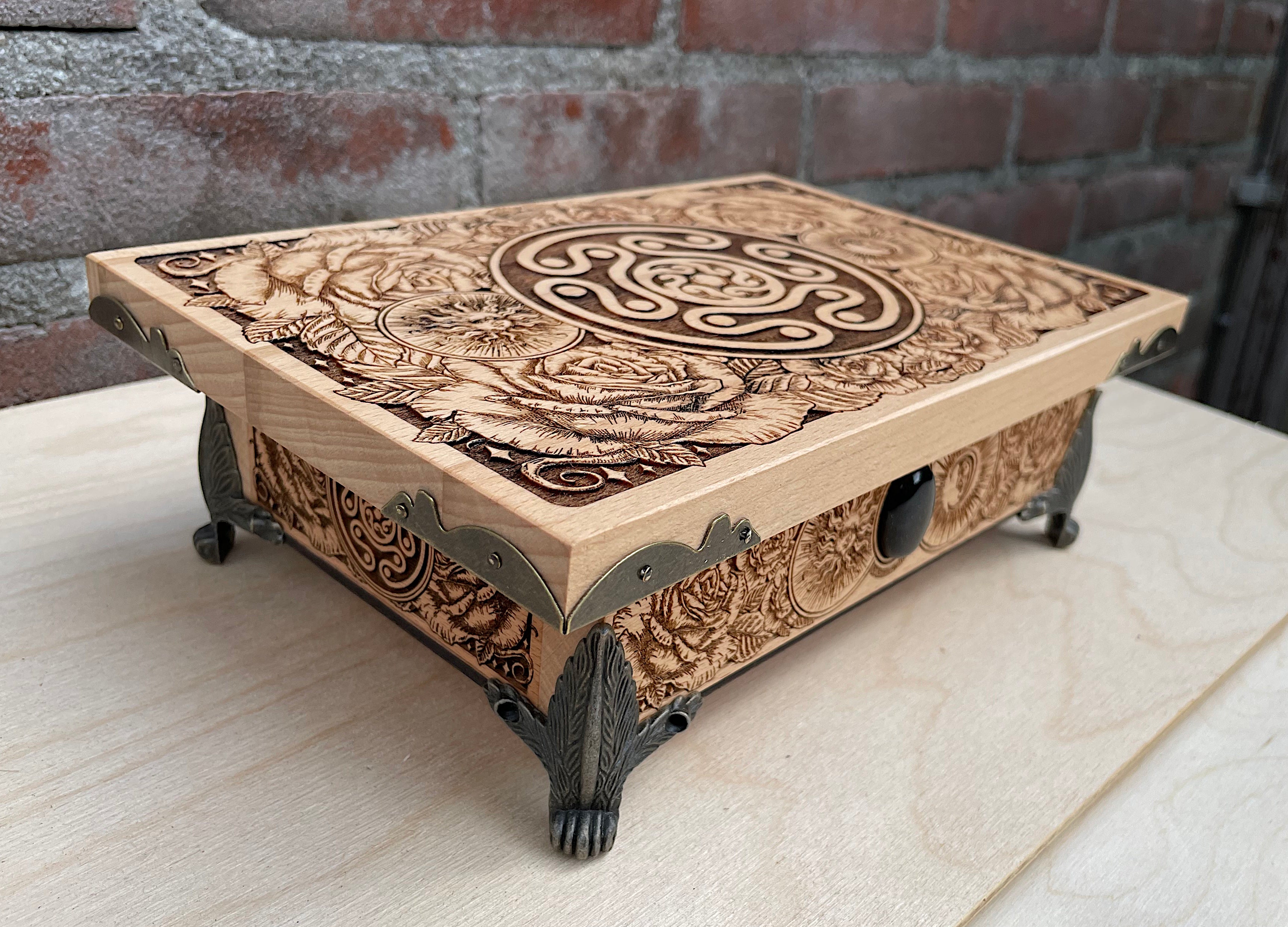 Hecate Altar Box – Engraved Wooden Ritual Tarot & Crystal Storage Ches ...